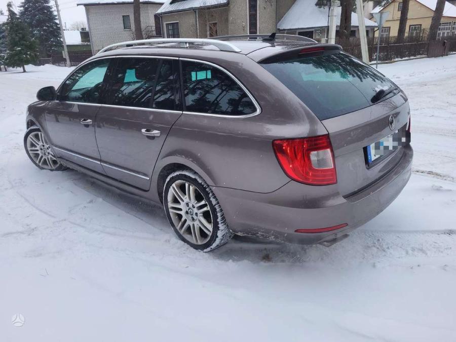Brown Skoda SuperB 2011 in Kaunas, with an engine capacity of 1.97 L and mileage of 278 thousand km for 6800 €, photo 4 on AUTOMOTO.COM.LV