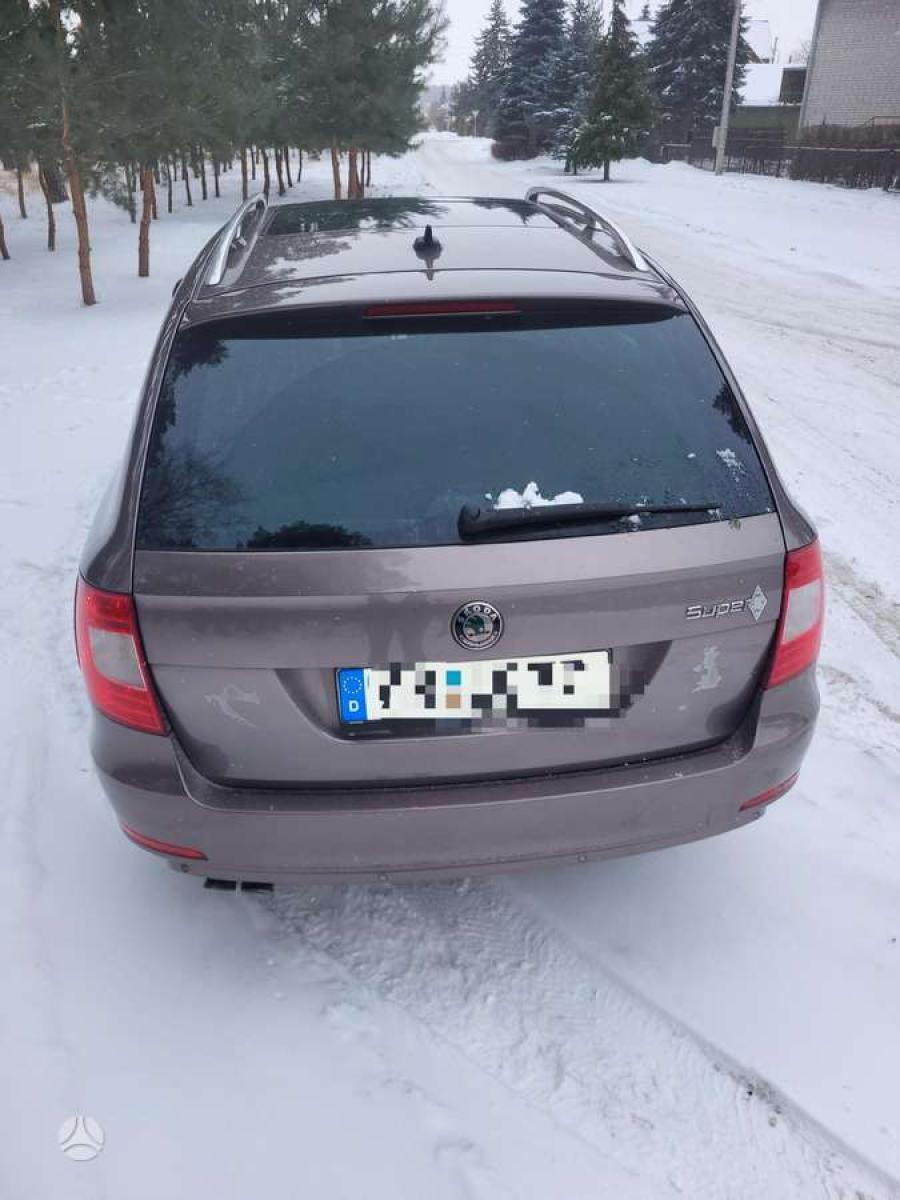 Brown Skoda SuperB 2011 in Kaunas, with an engine capacity of 1.97 L and mileage of 278 thousand km for 6800 €, photo 5 on AUTOMOTO.COM.LV