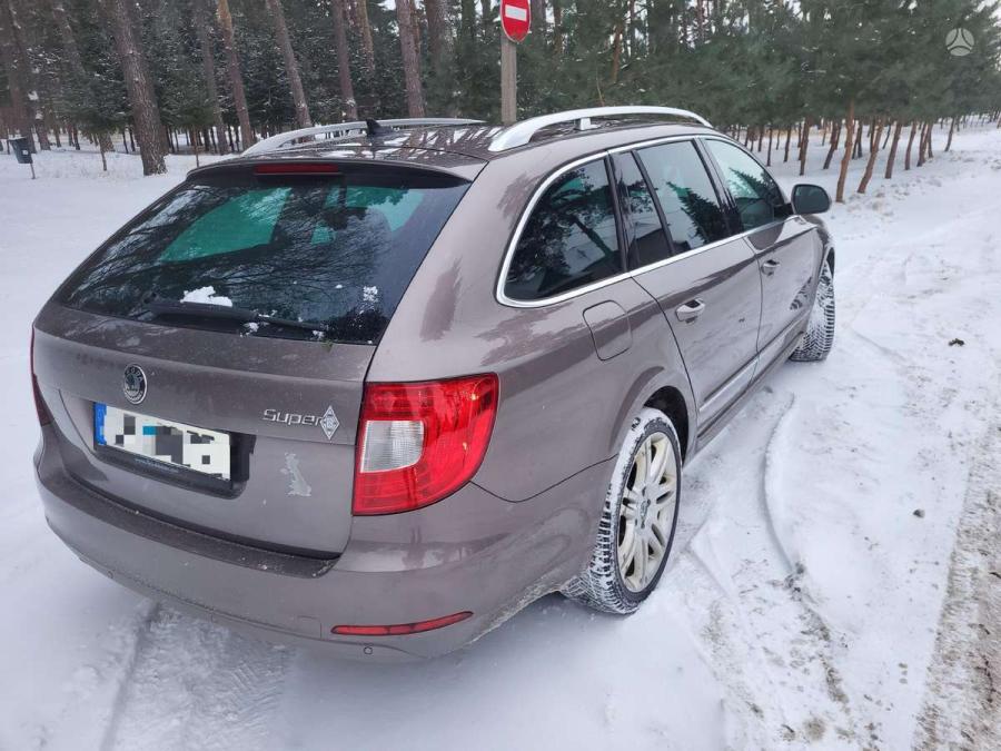 Brown Skoda SuperB 2011 in Kaunas, with an engine capacity of 1.97 L and mileage of 278 thousand km for 6800 €, photo 6 on AUTOMOTO.COM.LV