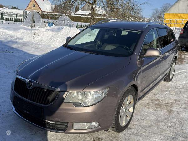 Brown Skoda SuperB 2011 in Raseiniai, with an engine capacity of 2.00 L and mileage of 279 thousand km for 2900 €, photo 2 on AUTOMOTO.COM.LV