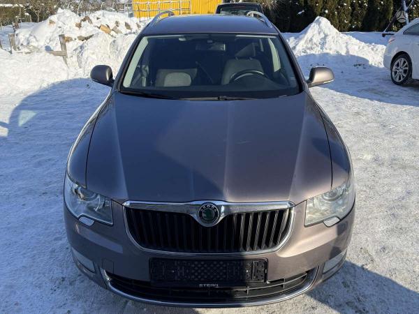 Brown Skoda SuperB 2011 in Raseiniai, with an engine capacity of 2.00 L and mileage of 279 thousand km for 2900 €, photo 3 on AUTOMOTO.COM.LV