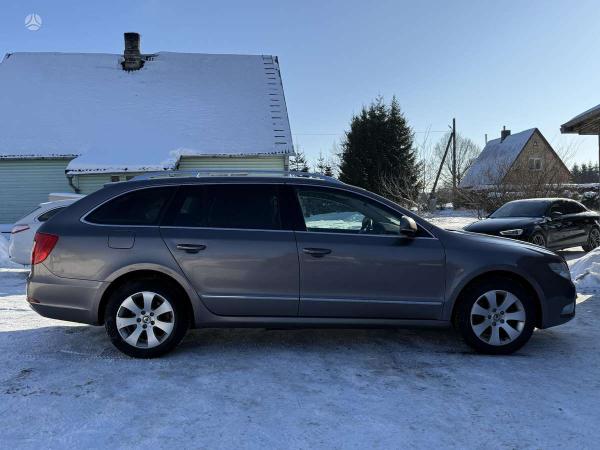 Brown Skoda SuperB 2011 in Raseiniai, with an engine capacity of 2.00 L and mileage of 279 thousand km for 2900 €, photo 7 on AUTOMOTO.COM.LV