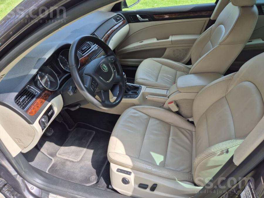 Brūns Skoda SuperB 2011 Rīga, ar dzinēja tilpumu 1.60 L un nobraukumu 234 tūkst. km par 5000 €, foto 16 vietnē AUTOMOTO.COM.LV
