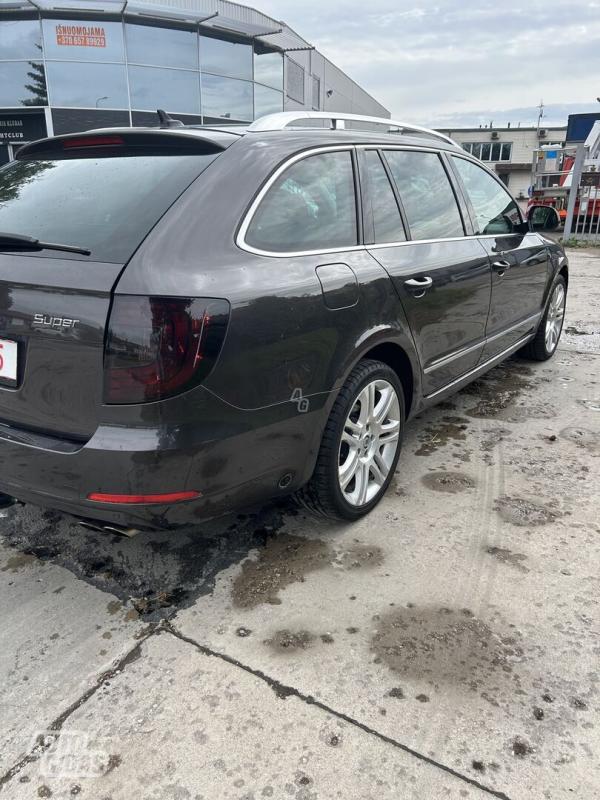 Brown Skoda SuperB 2011 in Marijampole, with an engine capacity of 2.00 L and mileage of 227 thousand km for 4900 €, photo 4 on AUTOMOTO.COM.LV