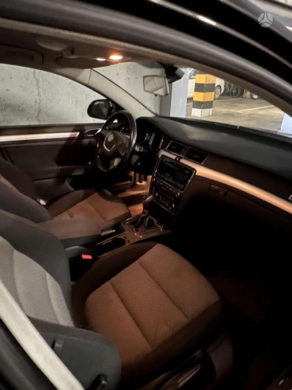 Brūns Skoda SuperB 2011 Kauņa, ar dzinēja tilpumu 1.97 L un nobraukumu 233 tūkst. km par 4000 €, foto 2 vietnē AUTOMOTO.COM.LV
