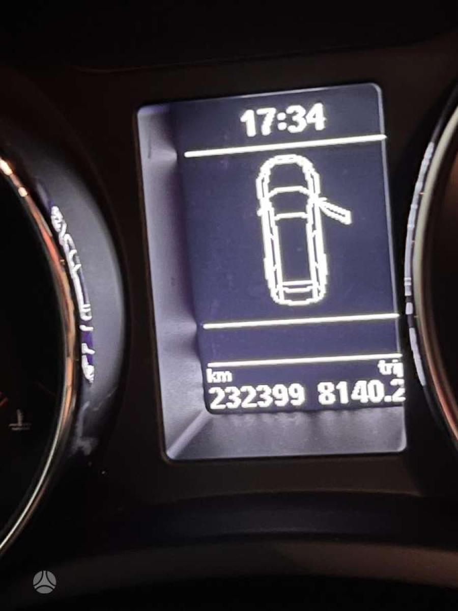 Brown Skoda SuperB 2011 in Kaunas, with an engine capacity of 1.97 L and mileage of 233 thousand km for 4000 €, photo 6 on AUTOMOTO.COM.LV