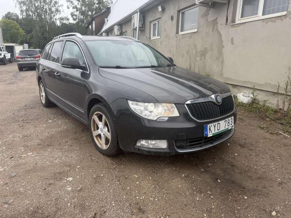 Brūns Skoda SuperB 2011 Kauņa, ar dzinēja tilpumu 1.97 L un nobraukumu 0 tūkst. km par 2500 €, foto 1 vietnē AUTOMOTO.COM.LV