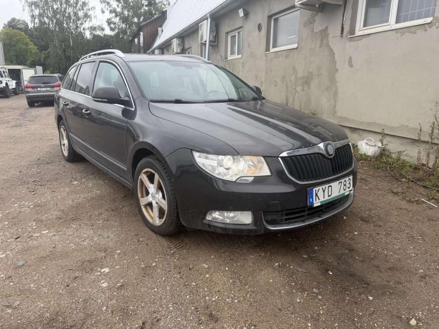 Brūns Skoda SuperB 2011 Kauņa, ar dzinēja tilpumu 1.97 L un nobraukumu 0 tūkst. km par 2500 €, foto 1 vietnē AUTOMOTO.COM.LV