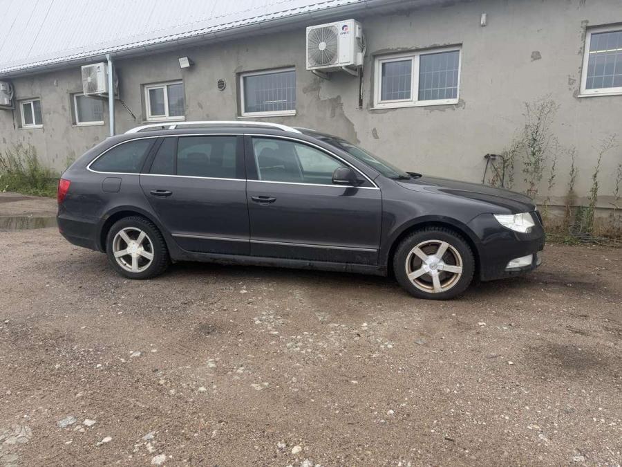 Brūns Skoda SuperB 2011 Kauņa, ar dzinēja tilpumu 1.97 L un nobraukumu 0 tūkst. km par 2500 €, foto 3 vietnē AUTOMOTO.COM.LV