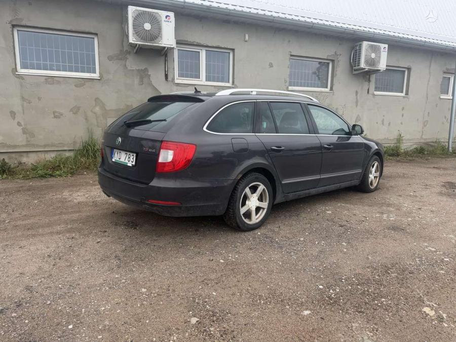 Brūns Skoda SuperB 2011 Kauņa, ar dzinēja tilpumu 1.97 L un nobraukumu 0 tūkst. km par 2500 €, foto 4 vietnē AUTOMOTO.COM.LV