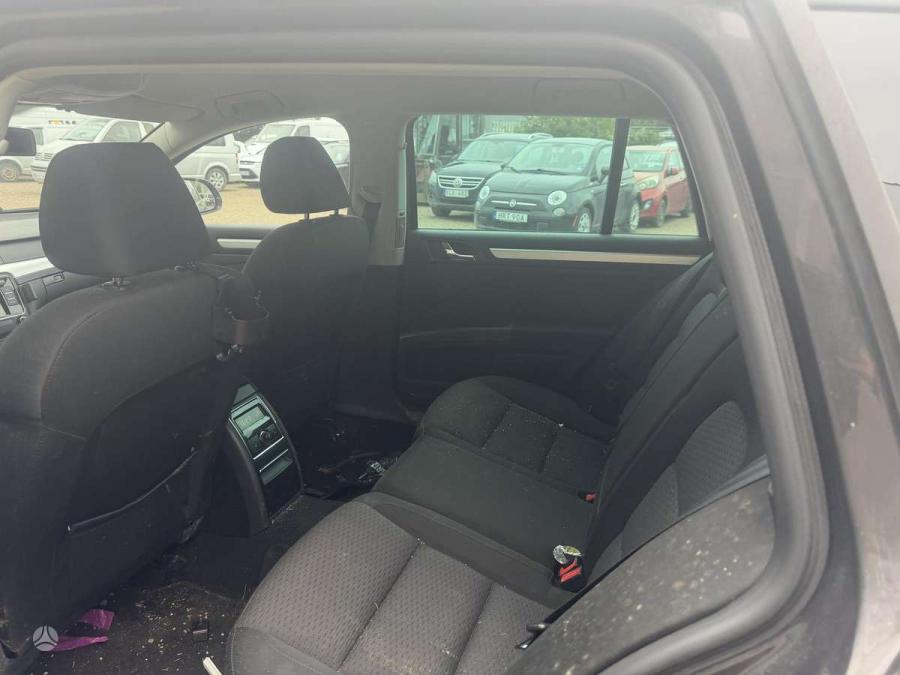 Brūns Skoda SuperB 2011 Kauņa, ar dzinēja tilpumu 1.97 L un nobraukumu 0 tūkst. km par 2500 €, foto 7 vietnē AUTOMOTO.COM.LV