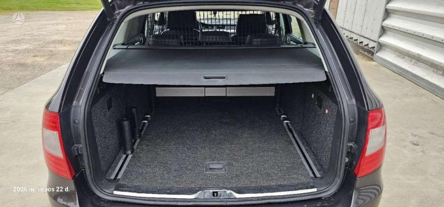 Brown Skoda SuperB 2011 in Pasvalys, with an engine capacity of 1.97 L and mileage of 341 thousand km for 5800 €, photo 15 on AUTOMOTO.COM.LV