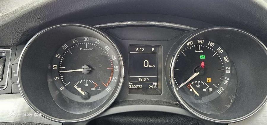 Brown Skoda SuperB 2011 in Pasvalys, with an engine capacity of 1.97 L and mileage of 341 thousand km for 5800 €, photo 18 on AUTOMOTO.COM.LV
