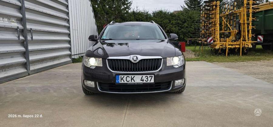 Brown Skoda SuperB 2011 in Pasvalys, with an engine capacity of 1.97 L and mileage of 341 thousand km for 5800 €, photo 25 on AUTOMOTO.COM.LV