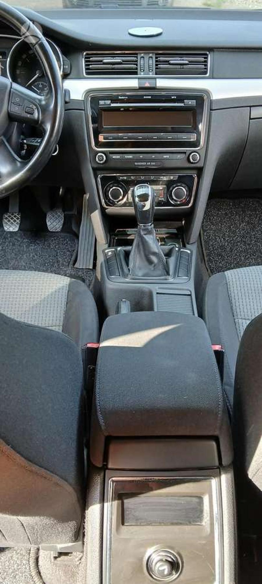 Brown Skoda SuperB 2011 in Telschi, with an engine capacity of 1.60 L and mileage of 370 thousand km for 2600 €, photo 7 on AUTOMOTO.COM.LV