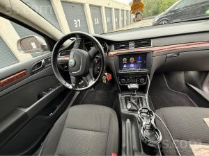 Brown Skoda SuperB 2011 in Daugavpils, with an engine capacity of 1.80 L and mileage of 179 thousand km for 6000 €, photo 3 on AUTOMOTO.COM.LV