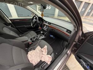 Brown Skoda SuperB 2011 in Daugavpils, with an engine capacity of 1.80 L and mileage of 179 thousand km for 6000 €, photo 9 on AUTOMOTO.COM.LV