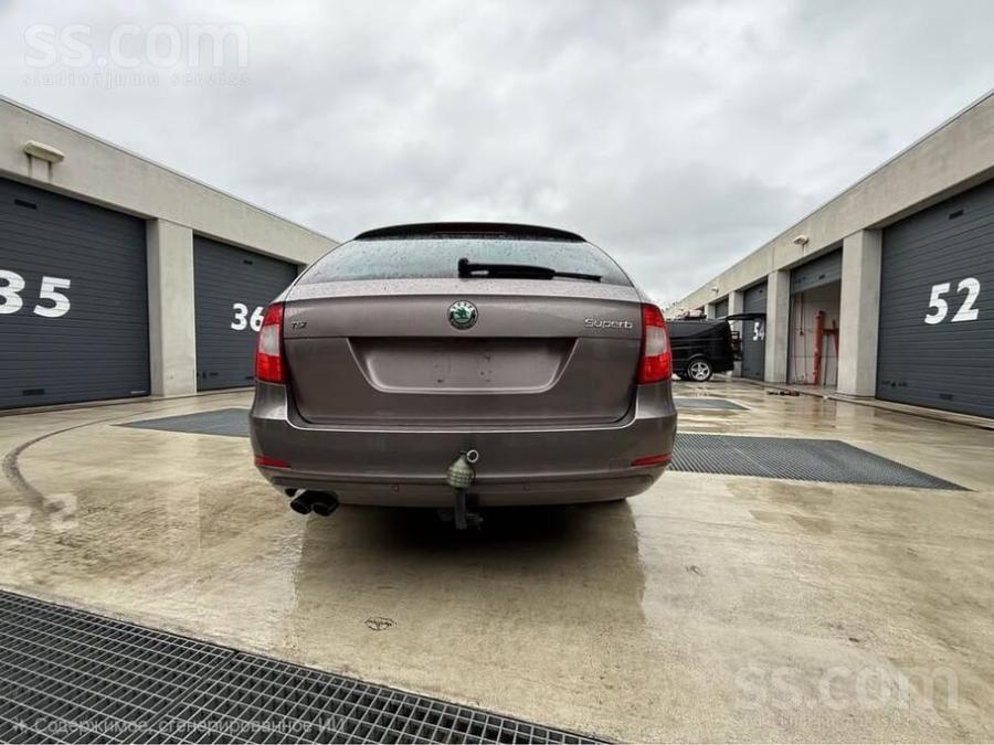Brown Skoda SuperB 2011 in Daugavpils, with an engine capacity of 1.80 L and mileage of 179 thousand km for 6000 €, photo 11 on AUTOMOTO.COM.LV
