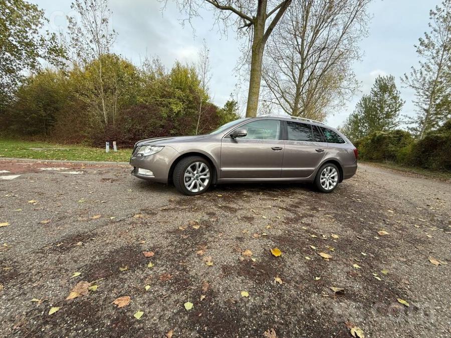 Brown Skoda SuperB 2011 in Daugavpils, with an engine capacity of 1.80 L and mileage of 179 thousand km for 6000 €, photo 14 on AUTOMOTO.COM.LV