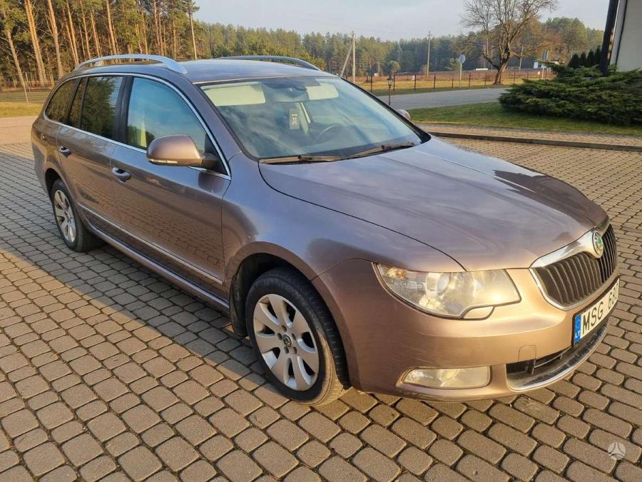 Brūns Skoda SuperB 2012 Druskininkai, ar dzinēja tilpumu 1.97 L un nobraukumu 386 tūkst. km par 3950 €, foto 1 vietnē AUTOMOTO.COM.LV