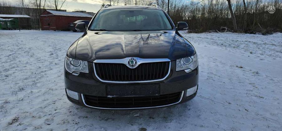 Brown Skoda SuperB 2012 in Ukmerge, with an engine capacity of 2.00 L and mileage of 249 thousand km for 7200 €, photo 1 on AUTOMOTO.COM.LV