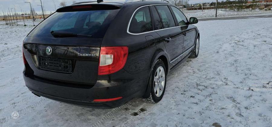 Brown Skoda SuperB 2012 in Ukmerge, with an engine capacity of 2.00 L and mileage of 249 thousand km for 7200 €, photo 6 on AUTOMOTO.COM.LV