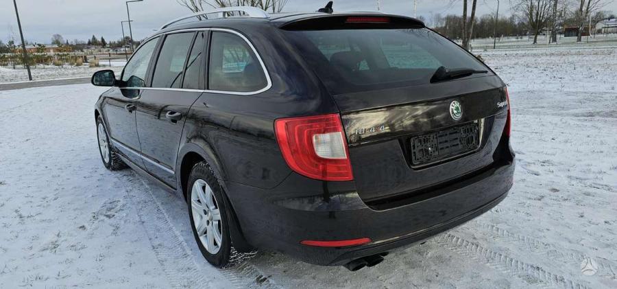 Brown Skoda SuperB 2012 in Ukmerge, with an engine capacity of 2.00 L and mileage of 249 thousand km for 7200 €, photo 7 on AUTOMOTO.COM.LV