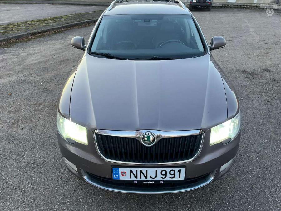 Brown Skoda SuperB 2012 in Taurage, with an engine capacity of 1.97 L and mileage of 283 thousand km for 6200 €, photo 4 on AUTOMOTO.COM.LV