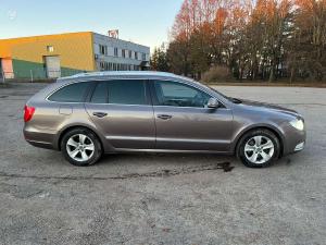 Brown Skoda SuperB 2012 in Taurage, with an engine capacity of 1.97 L and mileage of 283 thousand km for 6200 €, photo 6 on AUTOMOTO.COM.LV