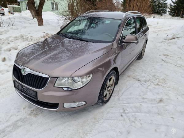 Brown Skoda SuperB 2012 in Raseiniai, with an engine capacity of 2.00 L and mileage of 310 thousand km for 2450 €, photo 1 on AUTOMOTO.COM.LV