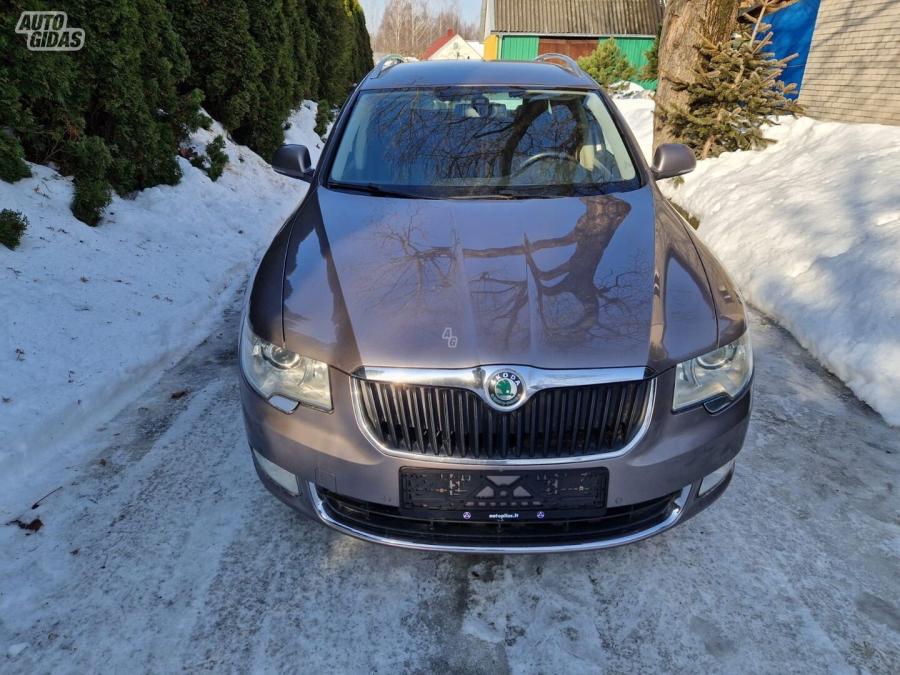 Brown Skoda SuperB 2012 in Raseiniai, with an engine capacity of 2.00 L and mileage of 310 thousand km for 2500 €, photo 5 on AUTOMOTO.COM.LV