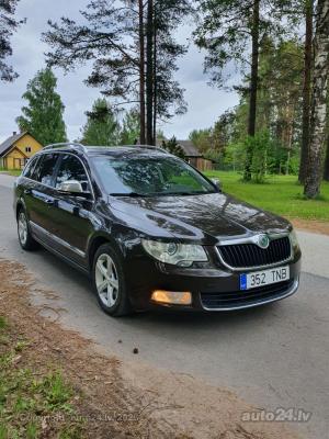 Brūns Skoda SuperB 2012 Tallina, ar dzinēja tilpumu 2.00 L un nobraukumu 376 tūkst. km par 5499 €, foto 8 vietnē AUTOMOTO.COM.LV