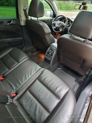 Brūns Skoda SuperB 2012 Tallina, ar dzinēja tilpumu 2.00 L un nobraukumu 376 tūkst. km par 5499 €, foto 12 vietnē AUTOMOTO.COM.LV