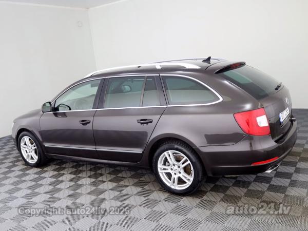 Brūns Skoda SuperB 2012 Tallina, ar dzinēja tilpumu 2.00 L un nobraukumu 338 tūkst. km par 3499 €, foto 4 vietnē AUTOMOTO.COM.LV
