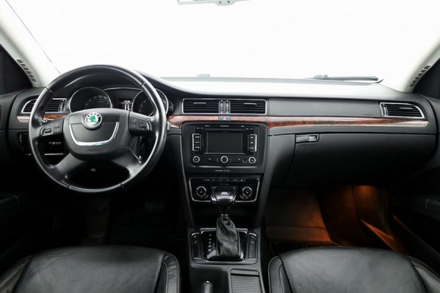 Brown Skoda SuperB 2012 in Tallinn, with an engine capacity of 2.00 L and mileage of 338 thousand km for 3499 €, photo 6 on AUTOMOTO.COM.LV