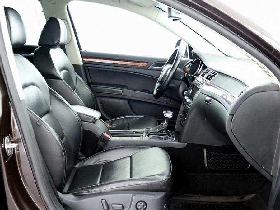 Brown Skoda SuperB 2012 in Tallinn, with an engine capacity of 2.00 L and mileage of 338 thousand km for 3499 €, photo 7 on AUTOMOTO.COM.LV