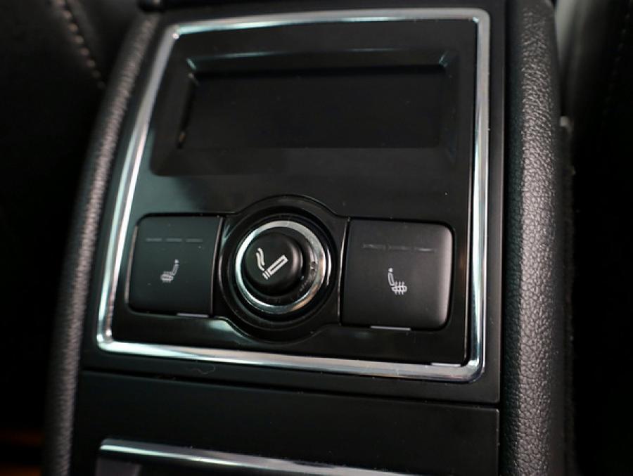 Brown Skoda SuperB 2012 in Tallinn, with an engine capacity of 2.00 L and mileage of 338 thousand km for 3499 €, photo 9 on AUTOMOTO.COM.LV