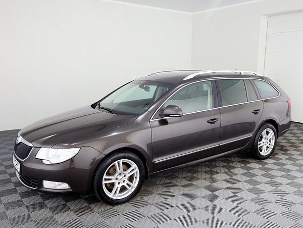 Brūns Skoda SuperB 2012 Tallina, ar dzinēja tilpumu 2.00 L un nobraukumu 338 tūkst. km par 3499 €, foto 2 vietnē AUTOMOTO.COM.LV