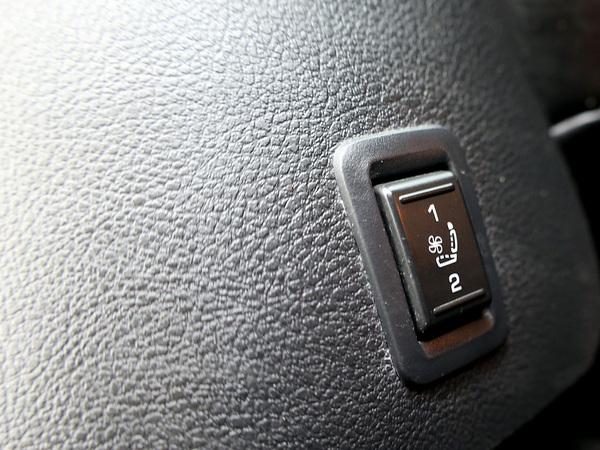 Brūns Skoda SuperB 2012 Tallina, ar dzinēja tilpumu 2.00 L un nobraukumu 338 tūkst. km par 3499 €, foto 9 vietnē AUTOMOTO.COM.LV
