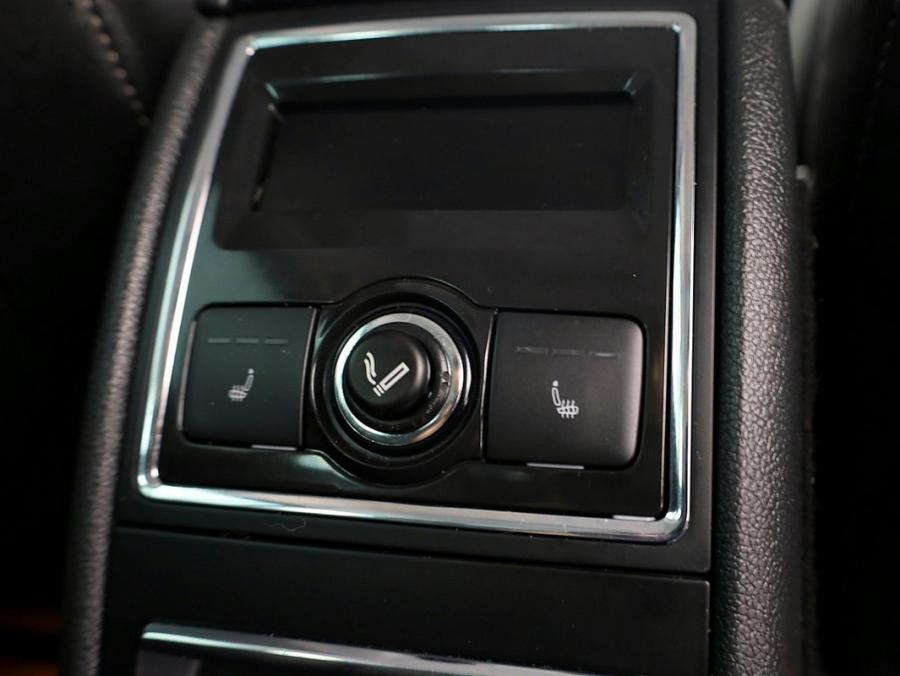 Brūns Skoda SuperB 2012 Tallina, ar dzinēja tilpumu 2.00 L un nobraukumu 338 tūkst. km par 3499 €, foto 18 vietnē AUTOMOTO.COM.LV