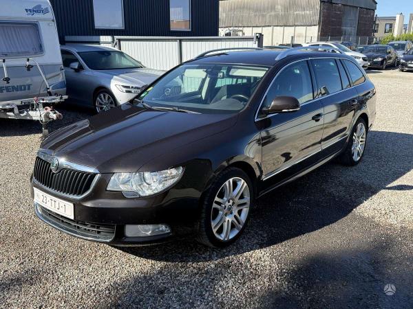 Brūns Skoda SuperB 2012 Kauņa, ar dzinēja tilpumu 1.60 L un nobraukumu 300 tūkst. km par 3700 €, foto 1 vietnē AUTOMOTO.COM.LV