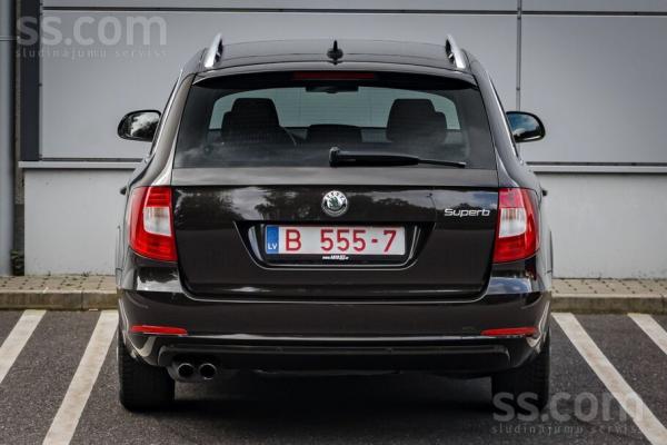 Brown Skoda SuperB 2012 in Riga, with an engine capacity of 2.00 L and mileage of 322 thousand km for 4990 €, photo 6 on AUTOMOTO.COM.LV