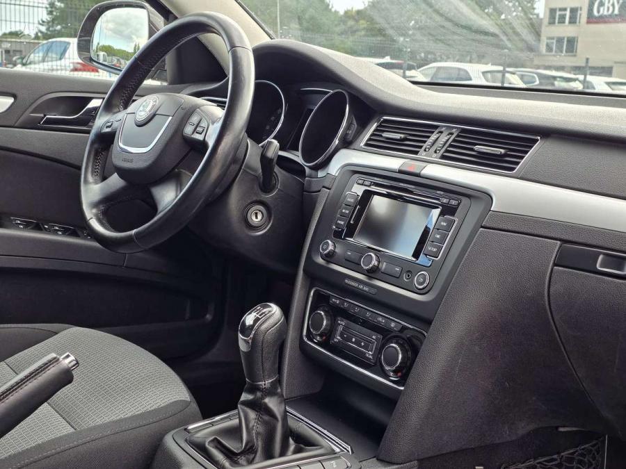 Brūns Skoda SuperB 2012 Tauragė, ar dzinēja tilpumu 1.60 L un nobraukumu 289 tūkst. km par 3999 €, foto 13 vietnē AUTOMOTO.COM.LV