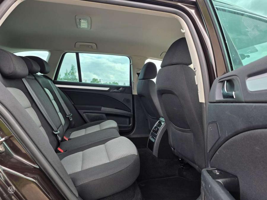 Brūns Skoda SuperB 2012 Tauragė, ar dzinēja tilpumu 1.60 L un nobraukumu 289 tūkst. km par 3999 €, foto 14 vietnē AUTOMOTO.COM.LV