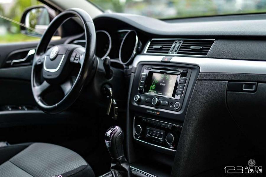 Brūns Skoda SuperB 2012 Kretinga, ar dzinēja tilpumu 1.60 L un nobraukumu 289 tūkst. km par 5650 €, foto 19 vietnē AUTOMOTO.COM.LV