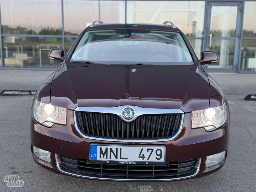 Brown Skoda SuperB 2013 in Panevezys, with an engine capacity of 2.00 L and mileage of 180 thousand km for 5650 €, photo 3 on AUTOMOTO.COM.LV