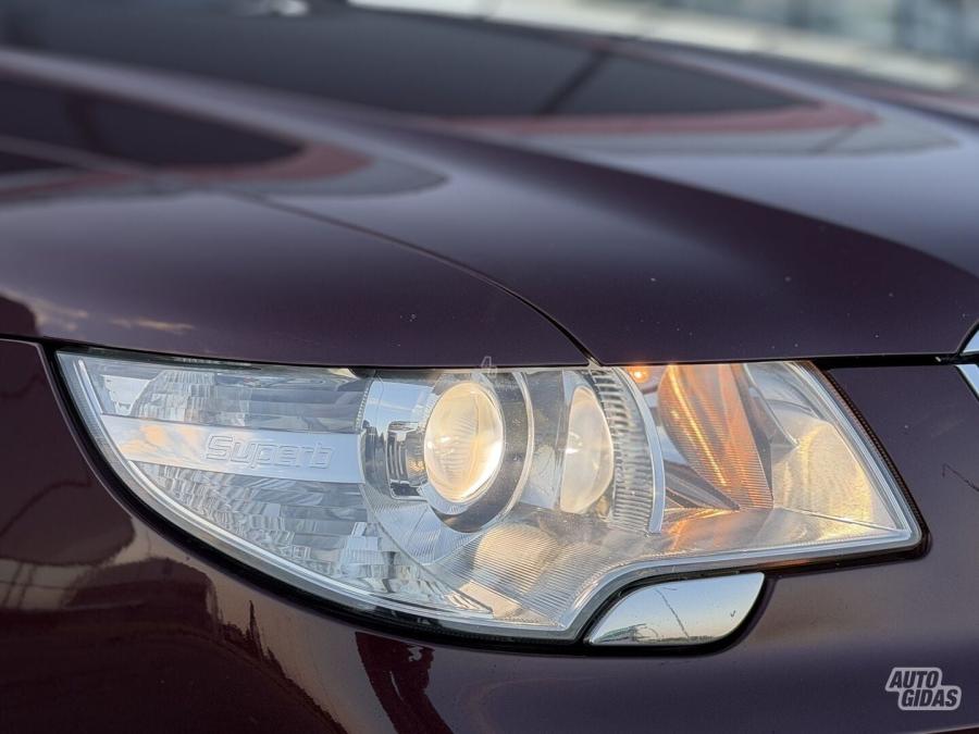 Brown Skoda SuperB 2013 in Panevezys, with an engine capacity of 2.00 L and mileage of 180 thousand km for 5650 €, photo 12 on AUTOMOTO.COM.LV