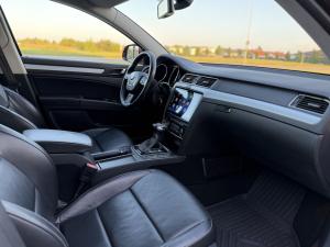 Brown Skoda SuperB 2013 in Panevezys, with an engine capacity of 2.00 L and mileage of 180 thousand km for 5650 €, photo 19 on AUTOMOTO.COM.LV