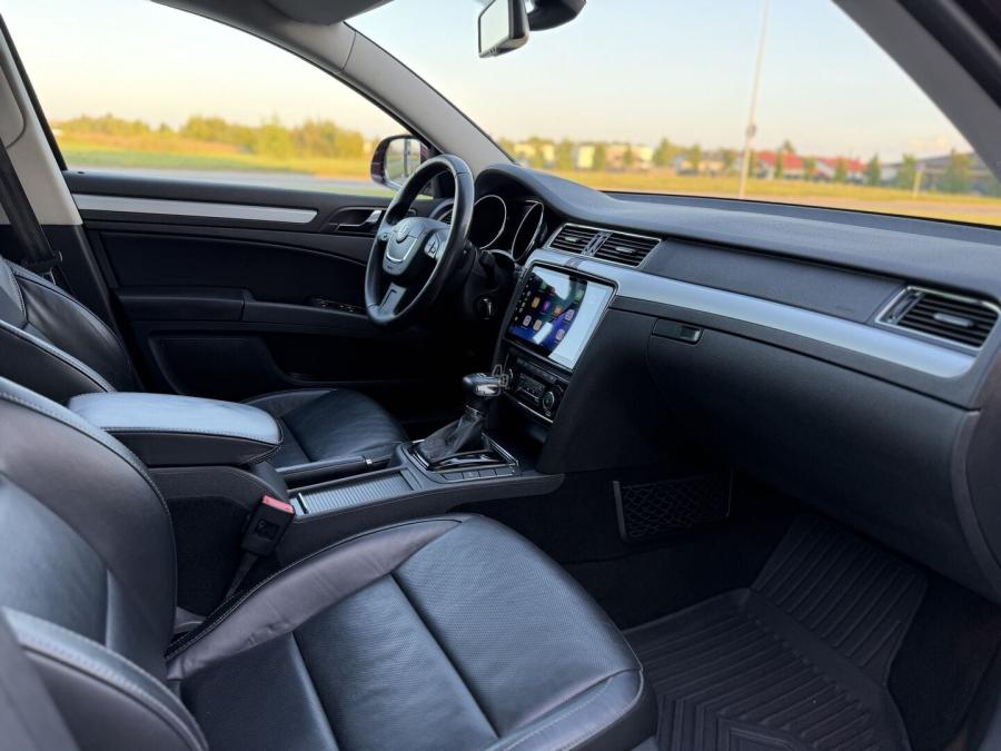 Brown Skoda SuperB 2013 in Panevezys, with an engine capacity of 2.00 L and mileage of 180 thousand km for 5650 €, photo 19 on AUTOMOTO.COM.LV