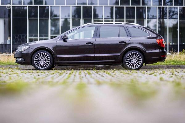Brūns Skoda SuperB 2014 Viļņa, ar dzinēja tilpumu 1.97 L un nobraukumu 284 tūkst. km par 5900 €, foto 3 vietnē AUTOMOTO.COM.LV